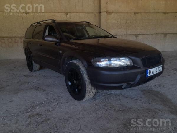 Brown Volvo XC70 2000 in Ogre, with an engine capacity of 2.40 L and mileage of 370 thousand km for 1000 €, photo 2 on AUTOMOTO.COM.LV