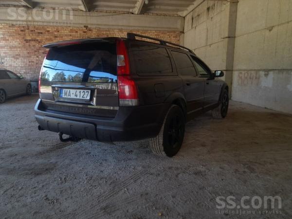 Brown Volvo XC70 2000 in Ogre, with an engine capacity of 2.40 L and mileage of 370 thousand km for 1000 €, photo 5 on AUTOMOTO.COM.LV