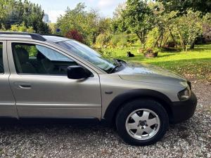 Brown Volvo XC70 2001 in Riga, with an engine capacity of 2.40 L and mileage of 327 thousand km for 3800 €, photo 36 on AUTOMOTO.COM.LV