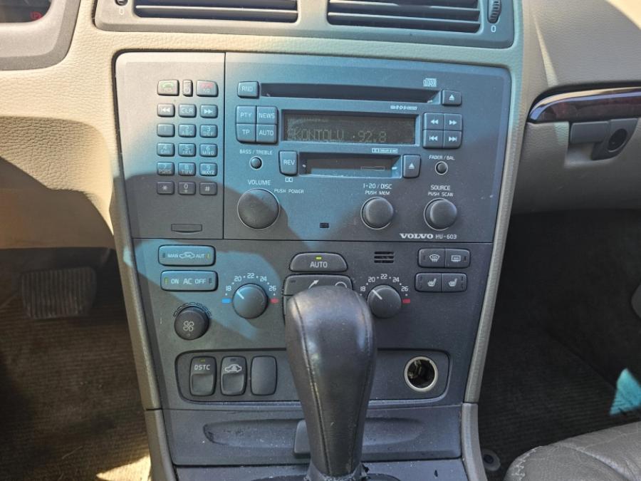 Brūns Volvo XC70 2002 Rīga, ar dzinēja tilpumu 2.40 L un nobraukumu 473 tūkst. km par 2950 €, foto 6 vietnē AUTOMOTO.COM.LV
