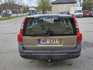 Brūns Volvo XC70 2002 Rīga, ar dzinēja tilpumu 2.40 L un nobraukumu 473 tūkst. km par 2950 €, foto 17 vietnē AUTOMOTO.COM.LV