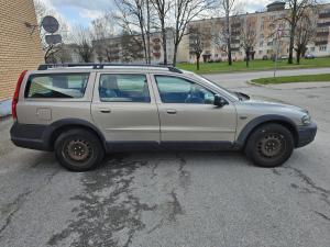 Brūns Volvo XC70 2002 Rīga, ar dzinēja tilpumu 2.40 L un nobraukumu 473 tūkst. km par 2950 €, foto 24 vietnē AUTOMOTO.COM.LV