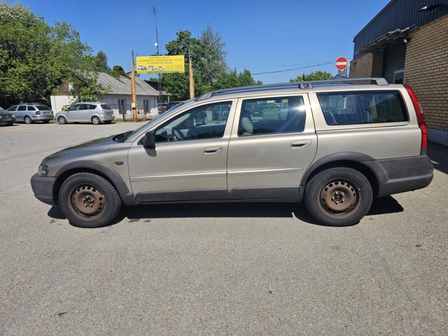 Brūns Volvo XC70 2002 Rīga, ar dzinēja tilpumu 2.40 L un nobraukumu 473 tūkst. km par 2950 €, foto 35 vietnē AUTOMOTO.COM.LV