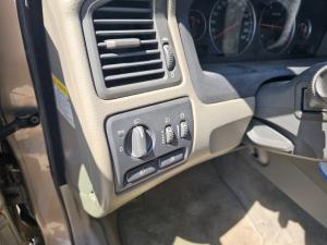 Brūns Volvo XC70 2002 Rīga, ar dzinēja tilpumu 2.40 L un nobraukumu 473 tūkst. km par 2950 €, foto 44 vietnē AUTOMOTO.COM.LV