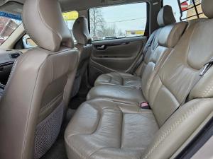 Brūns Volvo XC70 2002 Rīga, ar dzinēja tilpumu 2.40 L un nobraukumu 473 tūkst. km par 2950 €, foto 46 vietnē AUTOMOTO.COM.LV