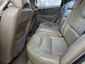 Brūns Volvo XC70 2002 Rīga, ar dzinēja tilpumu 2.40 L un nobraukumu 473 tūkst. km par 2950 €, foto 48 vietnē AUTOMOTO.COM.LV