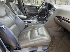 Brūns Volvo XC70 2002 Rīga, ar dzinēja tilpumu 2.40 L un nobraukumu 473 tūkst. km par 2950 €, foto 52 vietnē AUTOMOTO.COM.LV