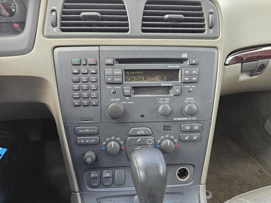 Brūns Volvo XC70 2002 Rīga, ar dzinēja tilpumu 2.40 L un nobraukumu 473 tūkst. km par 2950 €, foto 58 vietnē AUTOMOTO.COM.LV