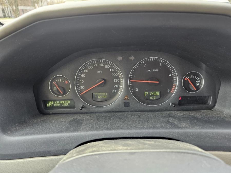 Brūns Volvo XC70 2002 Rīga, ar dzinēja tilpumu 2.40 L un nobraukumu 473 tūkst. km par 2950 €, foto 60 vietnē AUTOMOTO.COM.LV