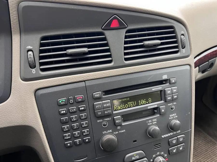Коричневый Вольво ХС70 2002 в Рига, объемом двигателя 2.40 л и пробегом 473 тыс. км за 2750 €, фото 15 на AUTOMOTO.COM.LV
