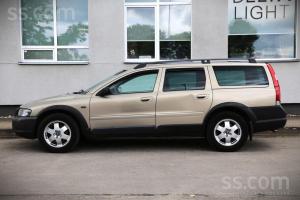 Brūns Volvo XC70 2003 Rīga, ar dzinēja tilpumu 2.40 L un nobraukumu 0 tūkst. km par 2995 €, foto 2 vietnē AUTOMOTO.COM.LV