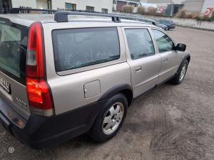 Brown Volvo XC70 2003 in Vilnius, with an engine capacity of 2.40 L and mileage of 419 thousand km for 750 €, photo 20 on AUTOMOTO.COM.LV