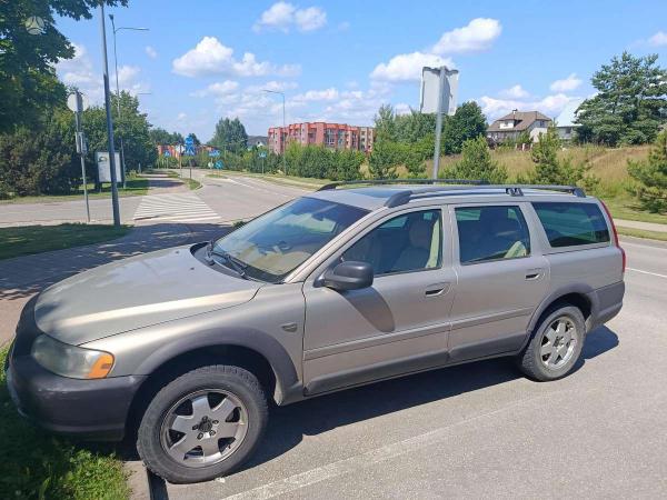 Brūns Volvo XC70 2003 Anykščiai, ar dzinēja tilpumu 2.40 L un nobraukumu 463 tūkst. km par 2000 €, foto 1 vietnē AUTOMOTO.COM.LV