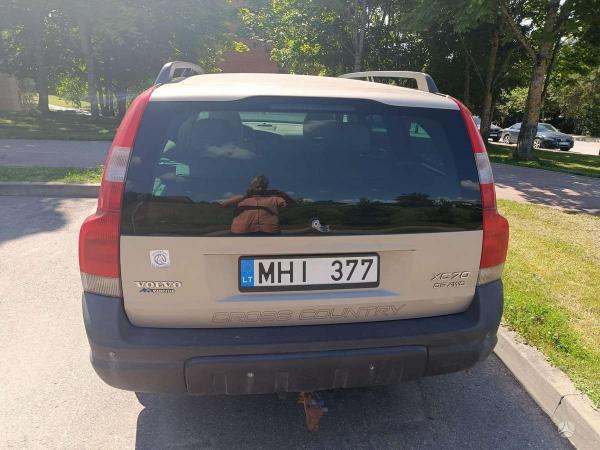 Brūns Volvo XC70 2003 Anykščiai, ar dzinēja tilpumu 2.40 L un nobraukumu 463 tūkst. km par 2000 €, foto 4 vietnē AUTOMOTO.COM.LV