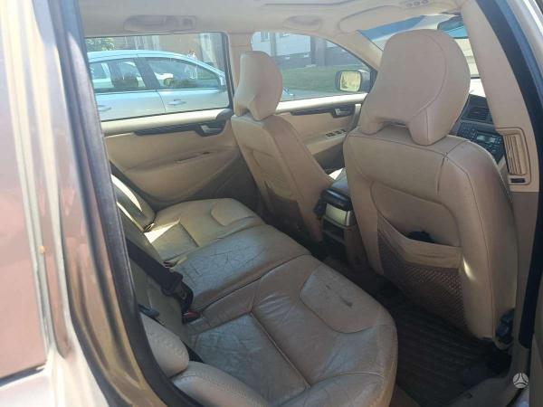 Brūns Volvo XC70 2003 Anykščiai, ar dzinēja tilpumu 2.40 L un nobraukumu 463 tūkst. km par 2000 €, foto 7 vietnē AUTOMOTO.COM.LV