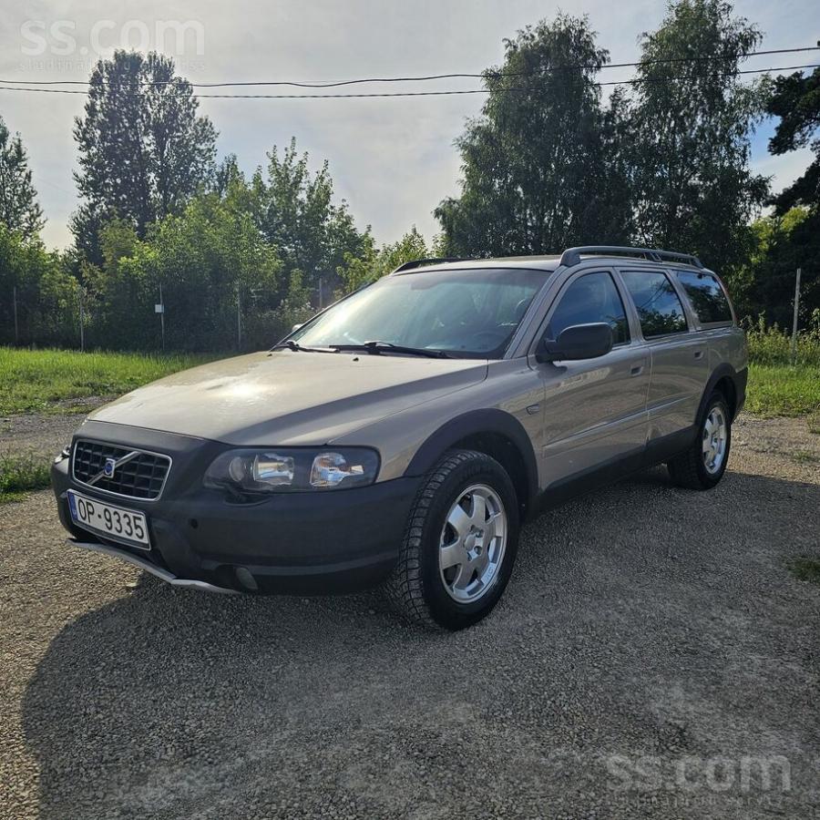 Brown Volvo XC70 2003 in Riga, with an engine capacity of 2.40 L and mileage of 0 thousand km for 3390 €, photo 1 on AUTOMOTO.COM.LV