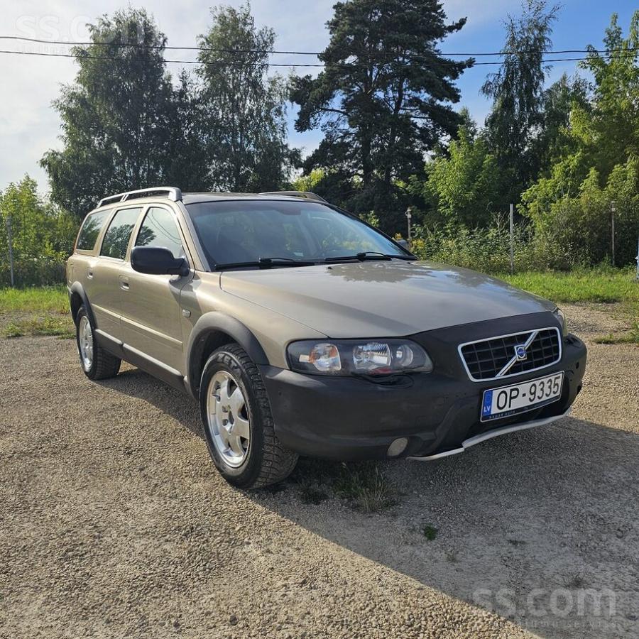 Brown Volvo XC70 2003 in Riga, with an engine capacity of 2.40 L and mileage of 0 thousand km for 3390 €, photo 4 on AUTOMOTO.COM.LV