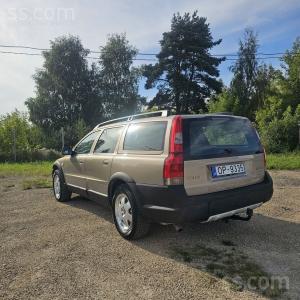 Brown Volvo XC70 2003 in Riga, with an engine capacity of 2.40 L and mileage of 0 thousand km for 3390 €, photo 5 on AUTOMOTO.COM.LV