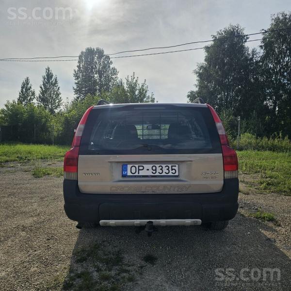 Brown Volvo XC70 2003 in Riga, with an engine capacity of 2.40 L and mileage of 0 thousand km for 3390 €, photo 5 on AUTOMOTO.COM.LV