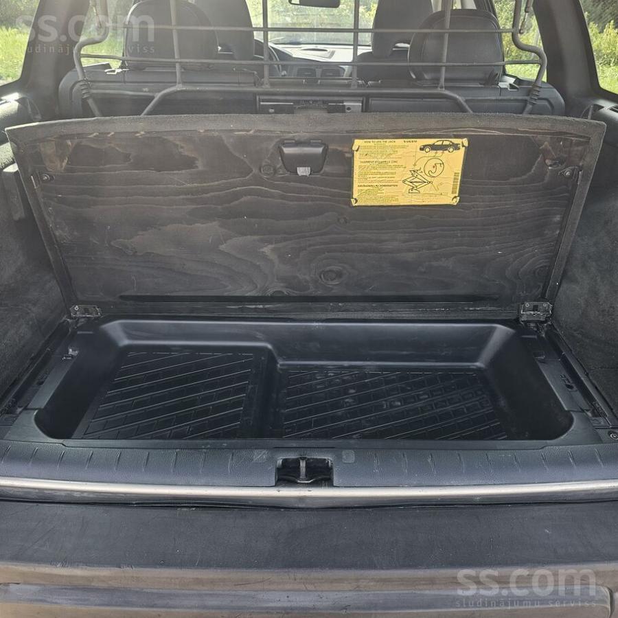 Brown Volvo XC70 2003 in Riga, with an engine capacity of 2.40 L and mileage of 0 thousand km for 3390 €, photo 11 on AUTOMOTO.COM.LV
