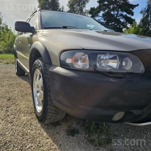 Brown Volvo XC70 2003 in Riga, with an engine capacity of 2.40 L and mileage of 0 thousand km for 3390 €, photo 13 on AUTOMOTO.COM.LV