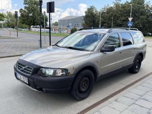 Brūns Volvo XC70 2003 Viļņa, ar dzinēja tilpumu 2.40 L un nobraukumu 330 tūkst. km par 1100 €, foto 5 vietnē AUTOMOTO.COM.LV
