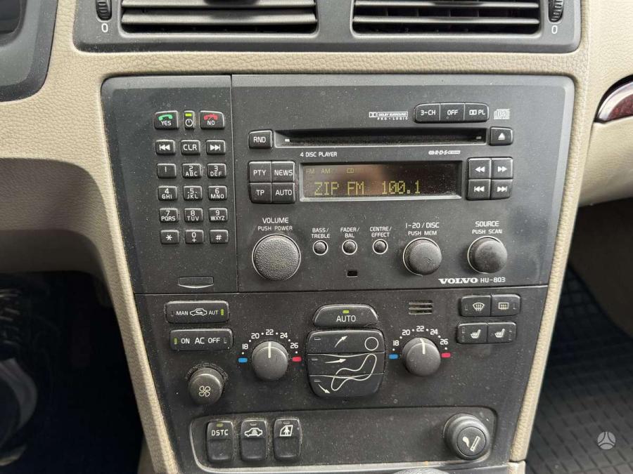 Brūns Volvo XC70 2003 Viļņa, ar dzinēja tilpumu 2.40 L un nobraukumu 330 tūkst. km par 1100 €, foto 9 vietnē AUTOMOTO.COM.LV