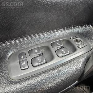 Коричневый Вольво ХС70 2003 в Рига, объемом двигателя 2.40 л и пробегом 345 тыс. км за 2640 €, фото 17 на AUTOMOTO.COM.LV