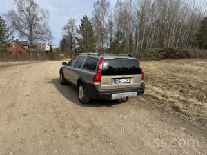 Brūns Volvo XC70 2004 Valmiera, ar dzinēja tilpumu 2.40 L un nobraukumu 400 tūkst. km par 2700 €, foto 4 vietnē AUTOMOTO.COM.LV