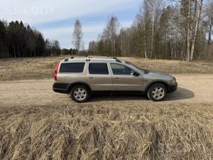 Brūns Volvo XC70 2004 Valmiera, ar dzinēja tilpumu 2.40 L un nobraukumu 400 tūkst. km par 2700 €, foto 6 vietnē AUTOMOTO.COM.LV