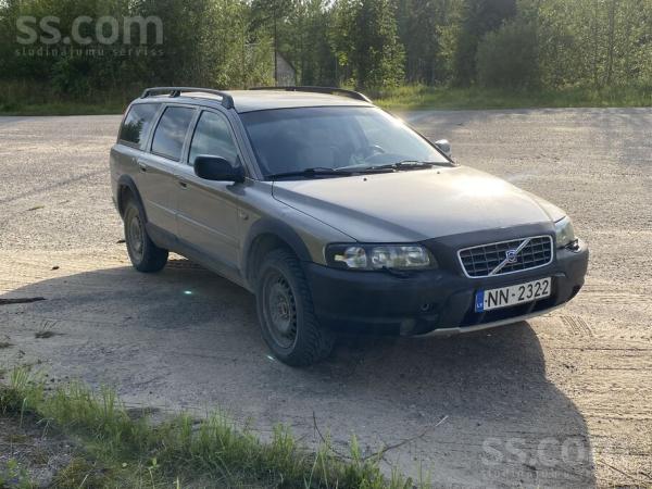 Коричневый Вольво ХС70 2004 в Цесис, объемом двигателя 2.40 л и пробегом 331 тыс. км за 1700 €, фото 1 на AUTOMOTO.COM.LV