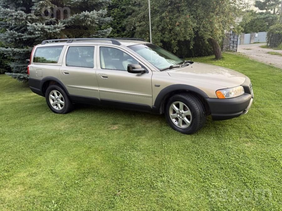 Brūns Volvo XC70 2004 Rīga, ar dzinēja tilpumu 2.40 L un nobraukumu 342 tūkst. km par 4100 €, foto 6 vietnē AUTOMOTO.COM.LV