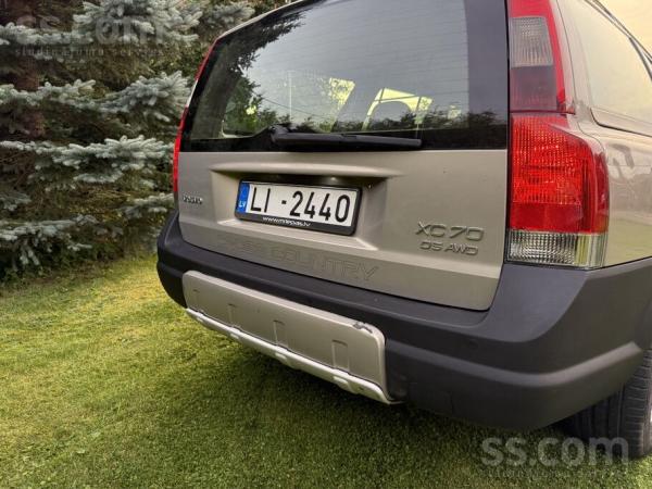 Коричневый Вольво ХС70 2004 в Рига, объемом двигателя 2.40 л и пробегом 342 тыс. км за 4100 €, фото 10 на AUTOMOTO.COM.LV