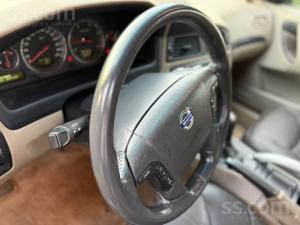 Brūns Volvo XC70 2004 Rīga, ar dzinēja tilpumu 2.40 L un nobraukumu 342 tūkst. km par 4100 €, foto 30 vietnē AUTOMOTO.COM.LV