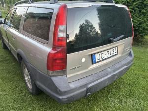 Brown Volvo XC70 2004 in Valmiera, with an engine capacity of 2.40 L and mileage of 543 thousand km for 2500 €, photo 3 on AUTOMOTO.COM.LV