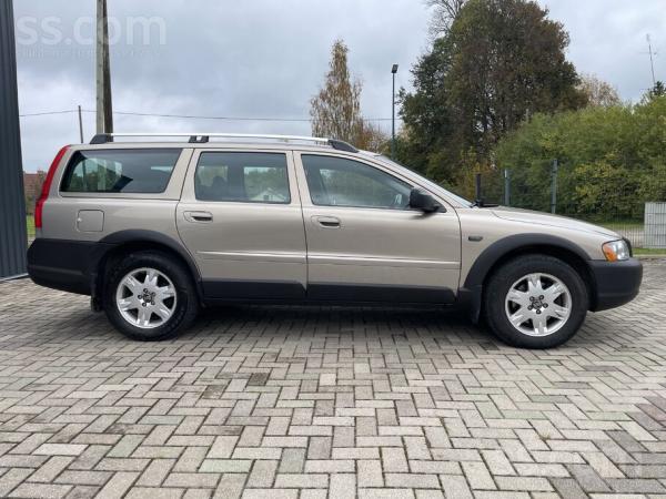 Brūns Volvo XC70 2004 Ogre, ar dzinēja tilpumu 2.40 L un nobraukumu 281 tūkst. km par 3970 €, foto 6 vietnē AUTOMOTO.COM.LV