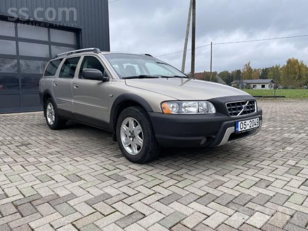 Brūns Volvo XC70 2004 Ogre, ar dzinēja tilpumu 2.40 L un nobraukumu 281 tūkst. km par 3970 €, foto 7 vietnē AUTOMOTO.COM.LV