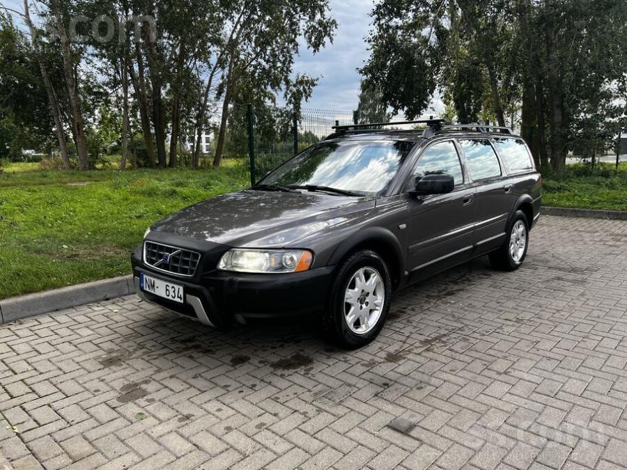 Коричневый Вольво ХС70 2004 в Рига, объемом двигателя 2.50 л и пробегом 297 тыс. км за 3200 €, фото 1 на AUTOMOTO.COM.LV