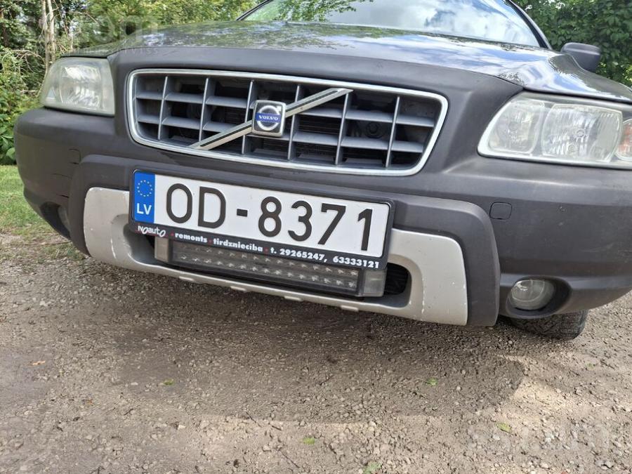 Brūns Volvo XC70 2005 Rīga, ar dzinēja tilpumu 2.40 L un nobraukumu 421 tūkst. km par 3450 €, foto 3 vietnē AUTOMOTO.COM.LV