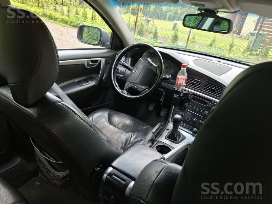 Brūns Volvo XC70 2005 Rīga, ar dzinēja tilpumu 2.40 L un nobraukumu 421 tūkst. km par 3450 €, foto 7 vietnē AUTOMOTO.COM.LV
