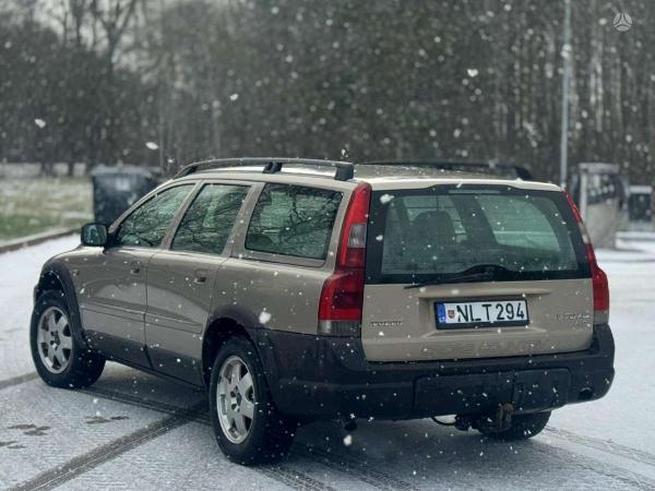 Brūns Volvo XC70 2005 Radviliškis, ar dzinēja tilpumu 2.40 L un nobraukumu 380 tūkst. km par 2100 €, foto 6 vietnē AUTOMOTO.COM.LV
