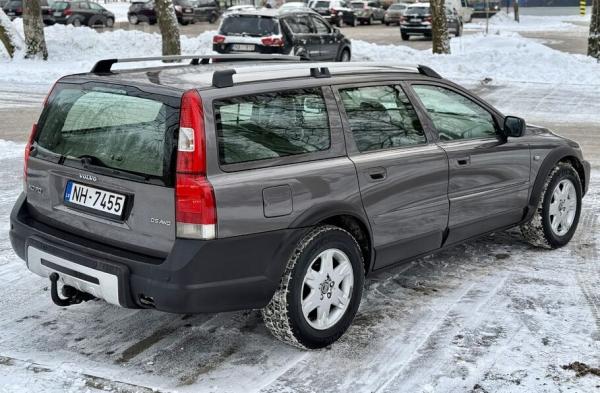 Brūns Volvo XC70 2005 Rīga, ar dzinēja tilpumu 2.40 L un nobraukumu 293 tūkst. km par 2750 €, foto 6 vietnē AUTOMOTO.COM.LV