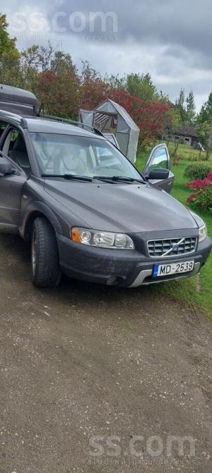 Brūns Volvo XC70 2005 Aizkraukle, ar dzinēja tilpumu 2.40 L un nobraukumu 361 tūkst. km par 2750 €, foto 1 vietnē AUTOMOTO.COM.LV
