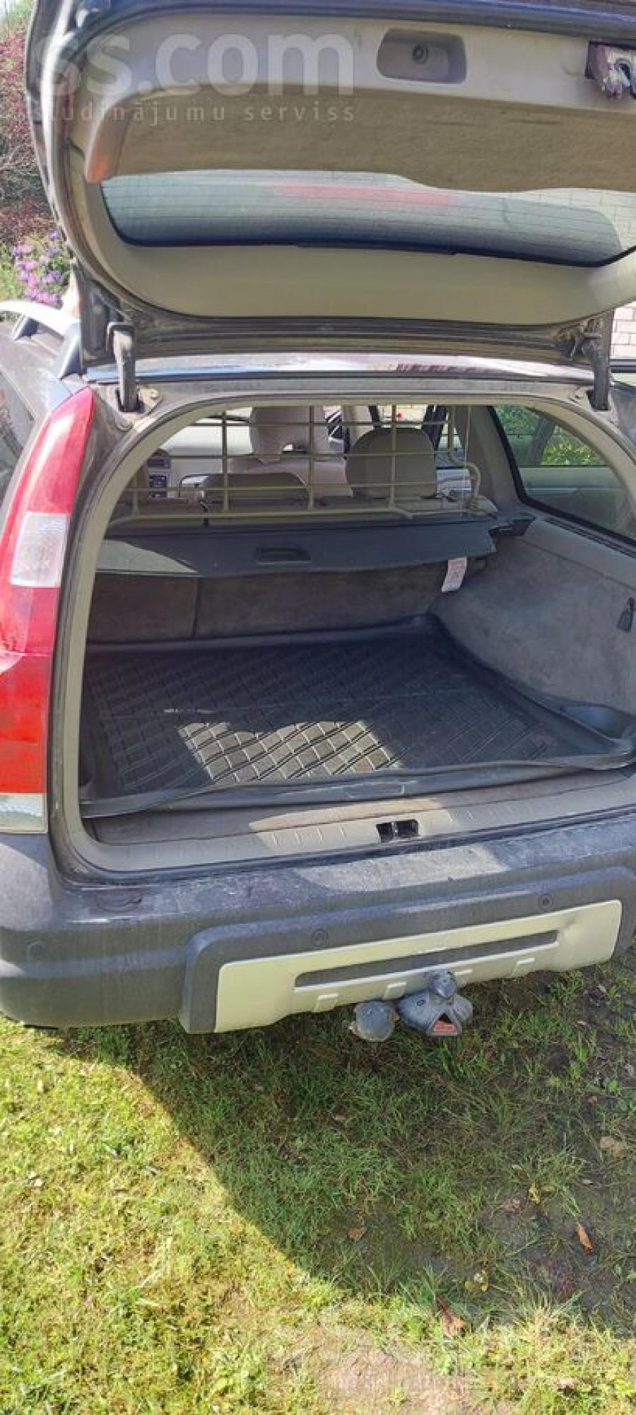 Brūns Volvo XC70 2005 Aizkraukle, ar dzinēja tilpumu 2.40 L un nobraukumu 361 tūkst. km par 2750 €, foto 6 vietnē AUTOMOTO.COM.LV