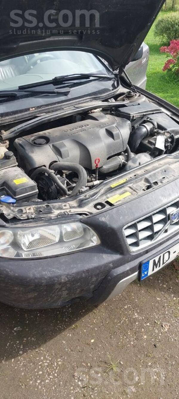 Brūns Volvo XC70 2005 Aizkraukle, ar dzinēja tilpumu 2.40 L un nobraukumu 361 tūkst. km par 2750 €, foto 7 vietnē AUTOMOTO.COM.LV