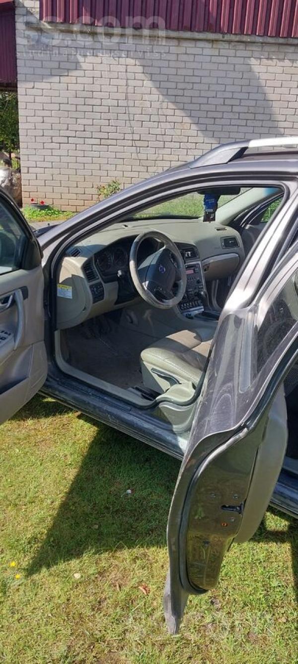 Brūns Volvo XC70 2005 Aizkraukle, ar dzinēja tilpumu 2.40 L un nobraukumu 361 tūkst. km par 2750 €, foto 9 vietnē AUTOMOTO.COM.LV