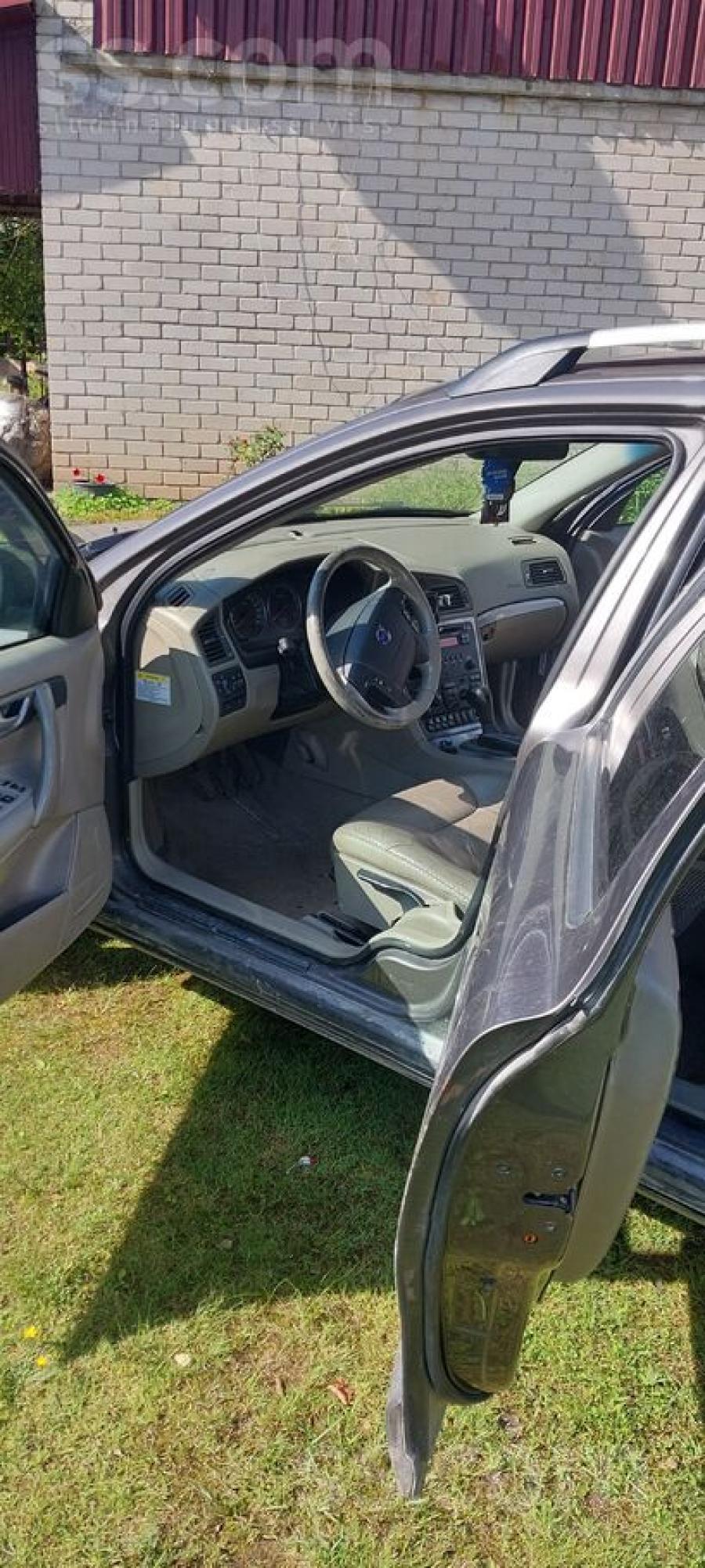 Brūns Volvo XC70 2005 Aizkraukle, ar dzinēja tilpumu 2.40 L un nobraukumu 361 tūkst. km par 2750 €, foto 9 vietnē AUTOMOTO.COM.LV