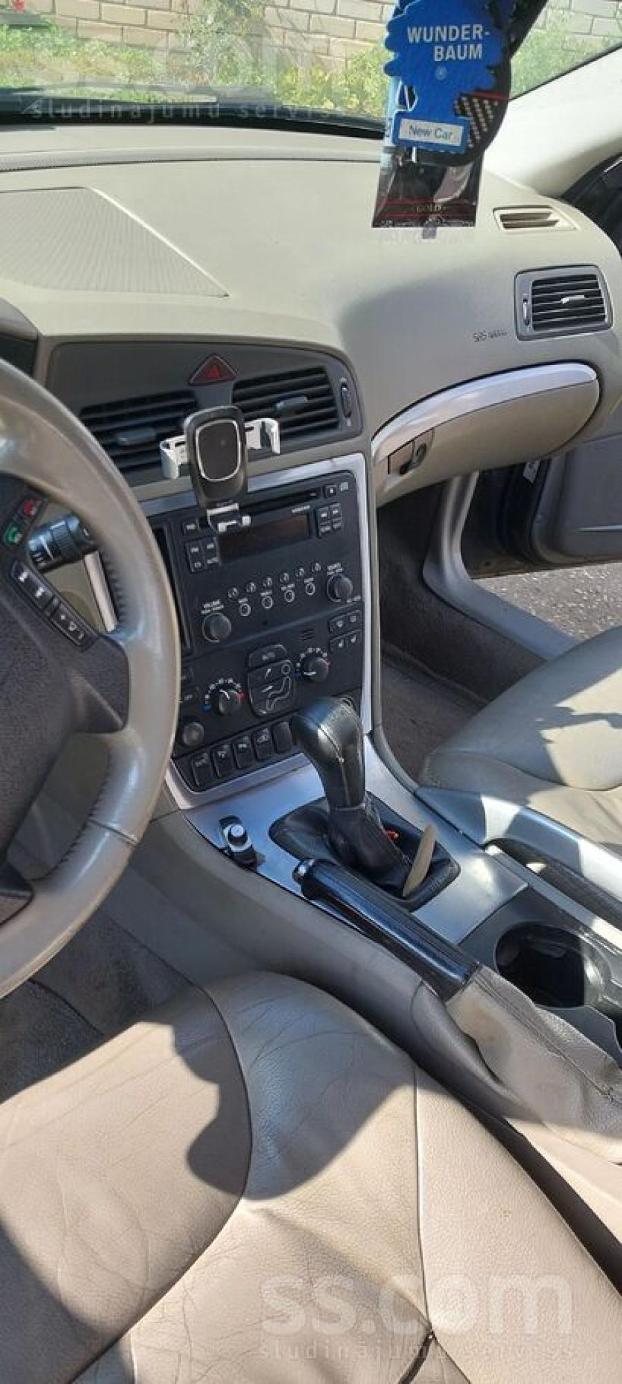 Brūns Volvo XC70 2005 Aizkraukle, ar dzinēja tilpumu 2.40 L un nobraukumu 361 tūkst. km par 2750 €, foto 10 vietnē AUTOMOTO.COM.LV