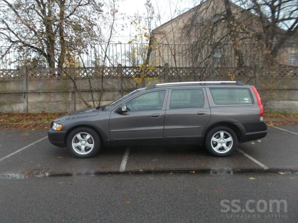 Brūns Volvo XC70 2006 Daugavpils, ar dzinēja tilpumu 2.40 L un nobraukumu 355 tūkst. km par 2750 €, foto 2 vietnē AUTOMOTO.COM.LV