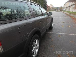 Brown Volvo XC70 2006 in Daugavpils, with an engine capacity of 2.40 L and mileage of 355 thousand km for 2750 €, photo 8 on AUTOMOTO.COM.LV